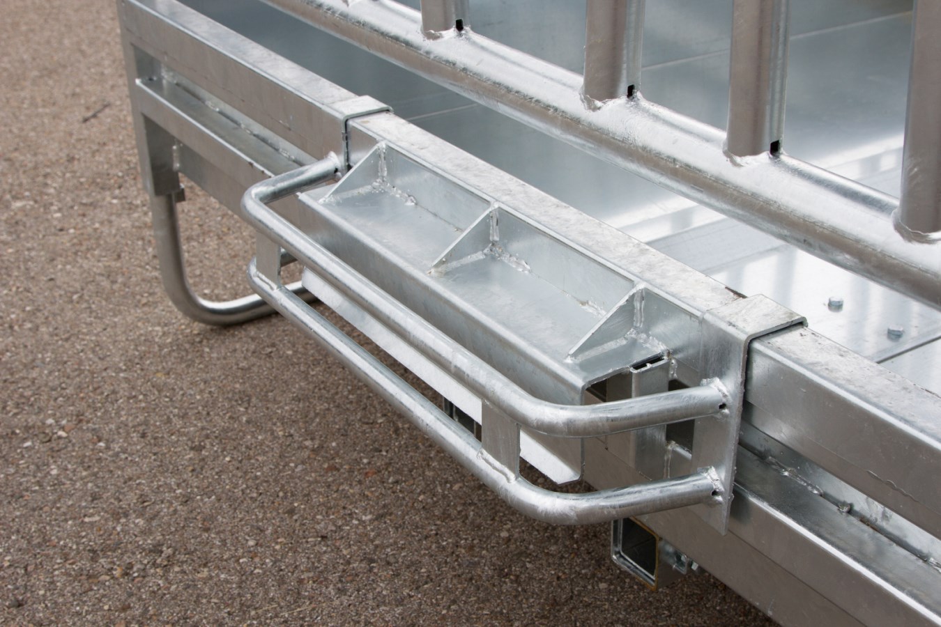 Square Hay Rack for Horses ... - Albert Kerbl GmbH