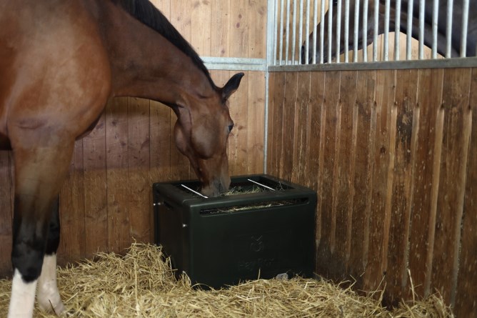 Fodder rack HayBox,Horses, ... - Albert Kerbl GmbH